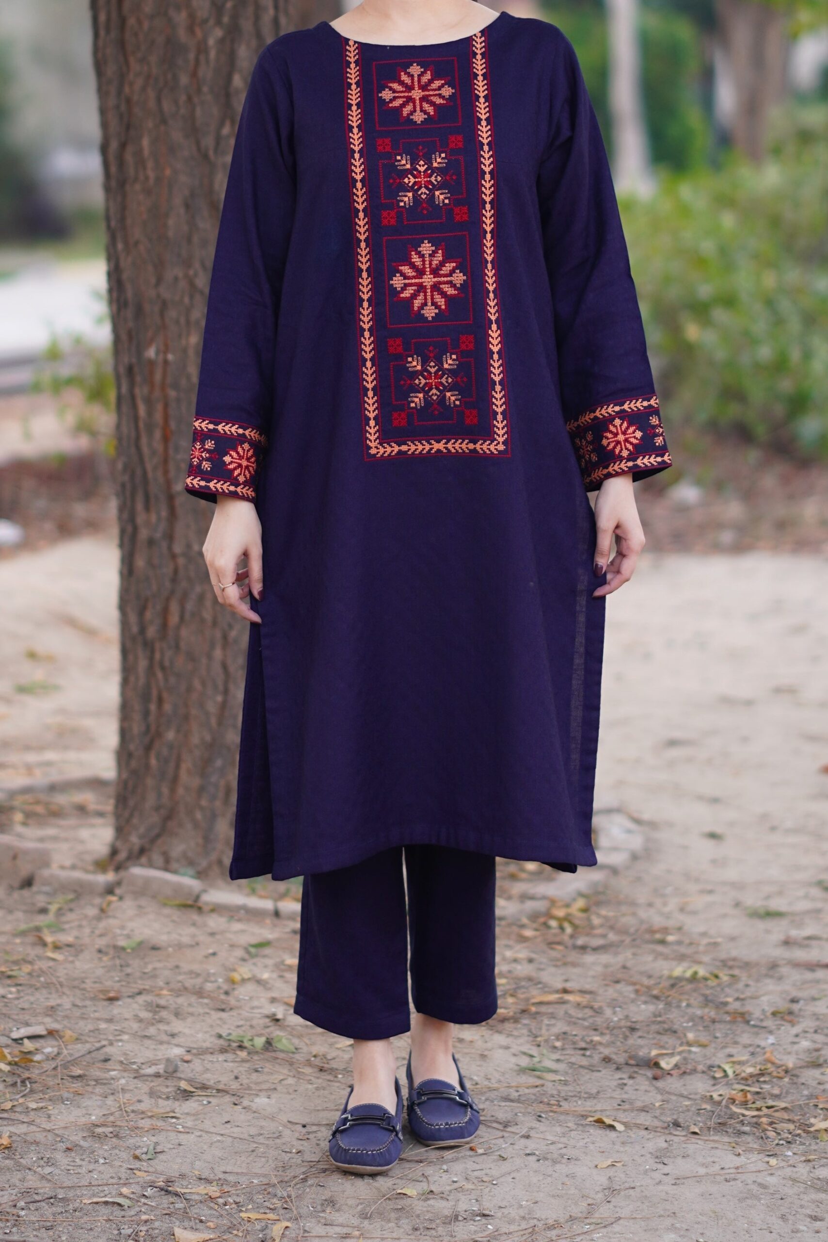 Ibnah-ecommerce site – Graceful Silhouette Woven In Every Thread